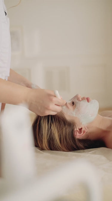 Deliiston – A high-end professional skincare brand from the UK